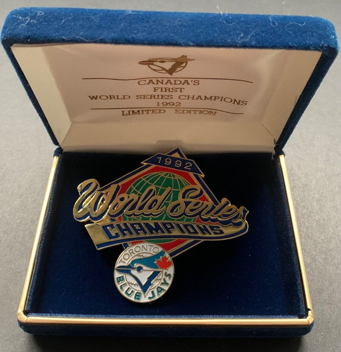 1992 World Series Champions Toronto Blue Jays Limited Edition Pin + Ca ...