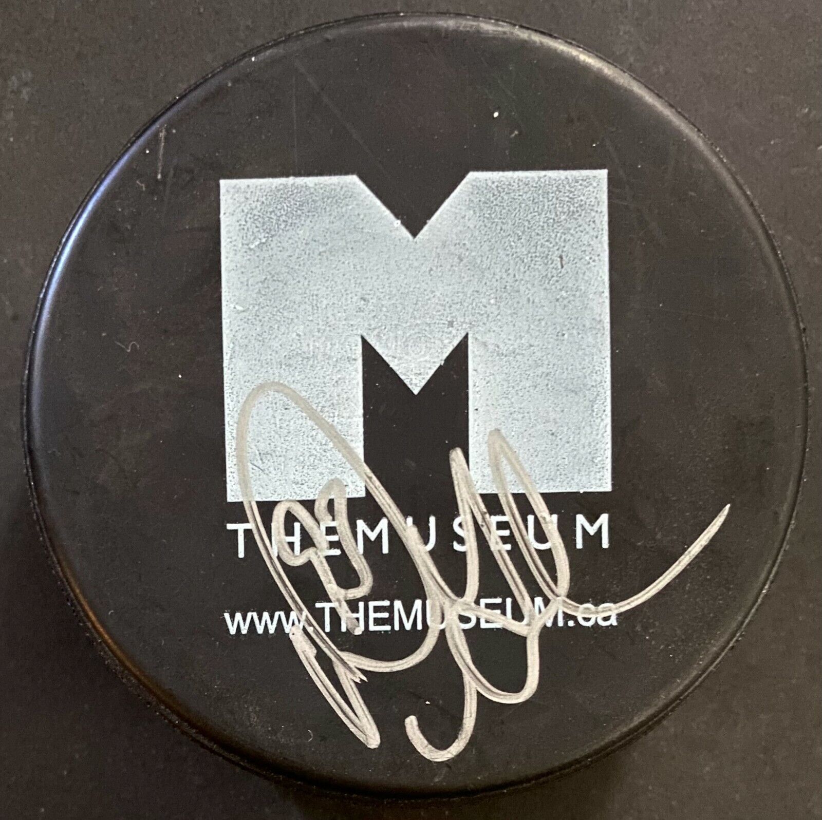 NHL Hockey Signed The Museum Maple Leafs Legend Doug Gilmour Autograph ...