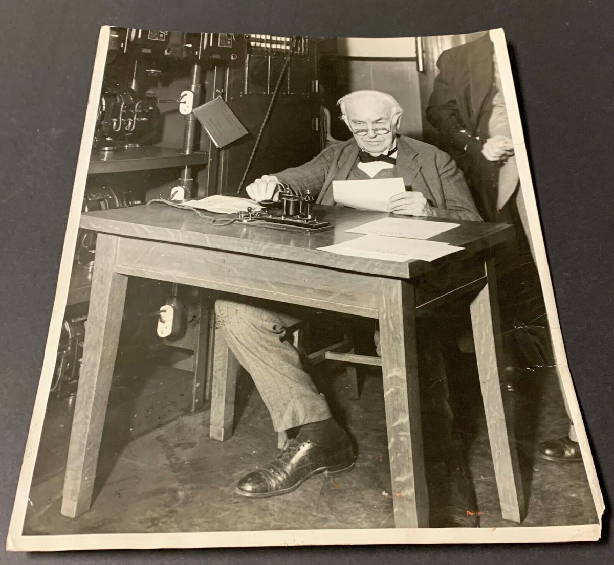 1930 Thomas Edison Type 1 Original Photo Famous Inventor Demonstrating ...
