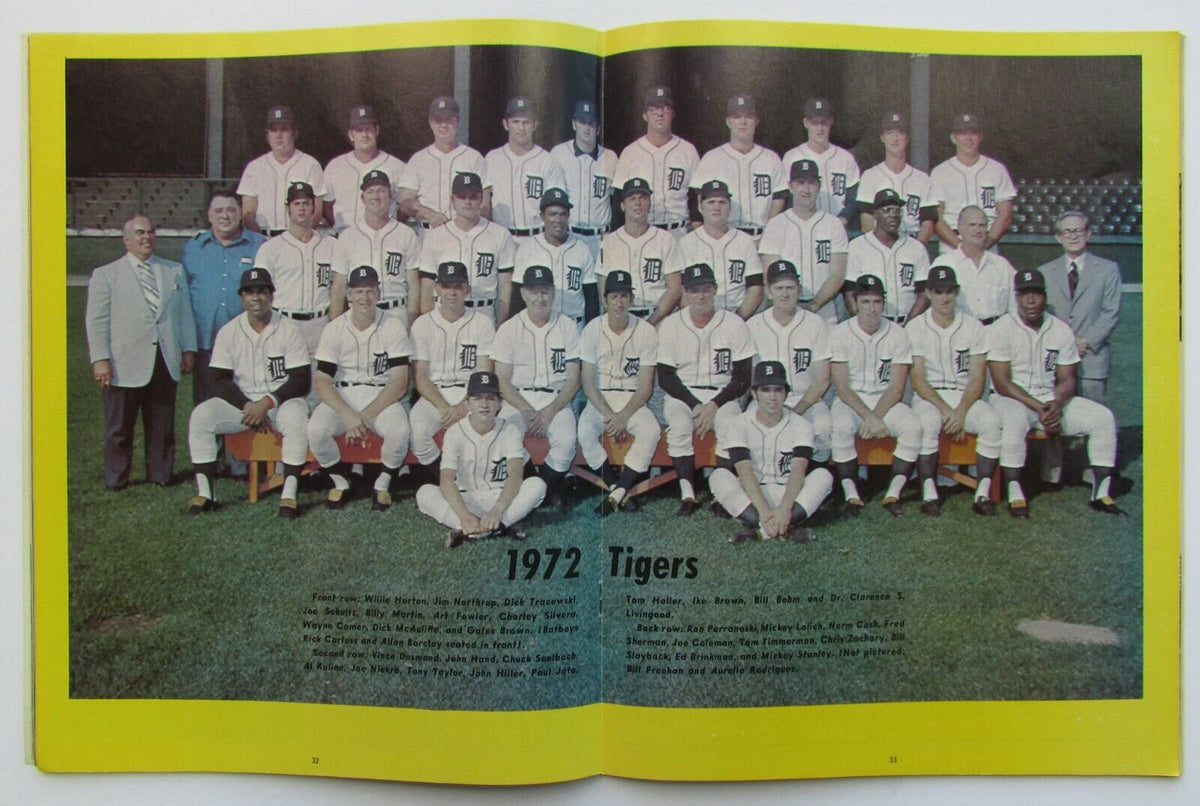 1972 MLB Baseball Detroit Tigers Yearbook Tiger Stadium Mickey Lolich ...